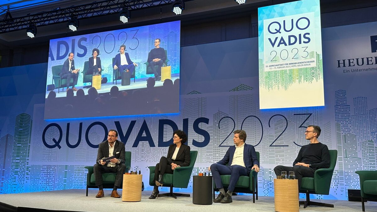 Steffen Szeidl moderiert Panel beim QUO VADIS 2023 von HEUER Dialog